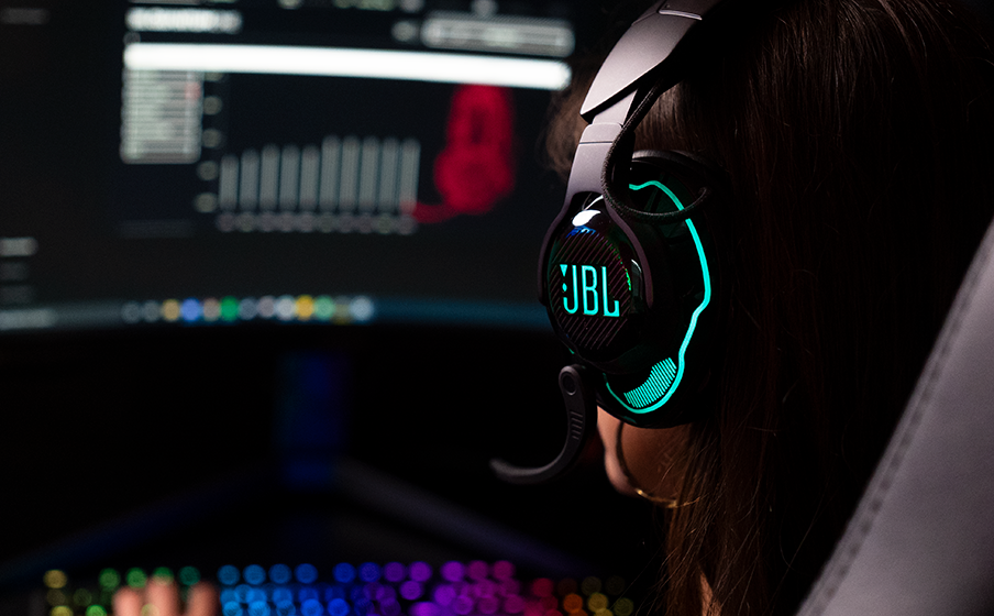 JBL Quantum 910X Wireless | Wireless over-ear performance gaming ...