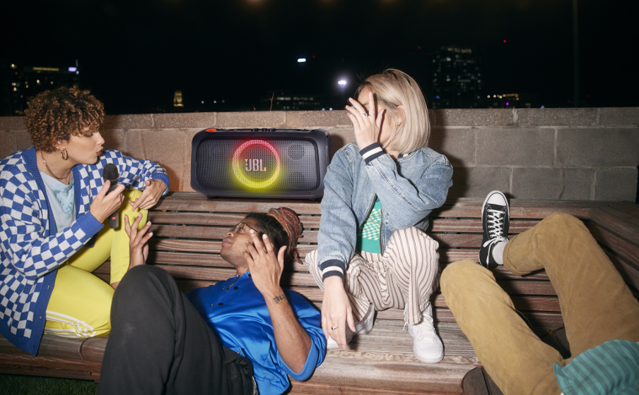 JBL PartyBox On-the-Go Essential | Portable party speaker with built-in ...