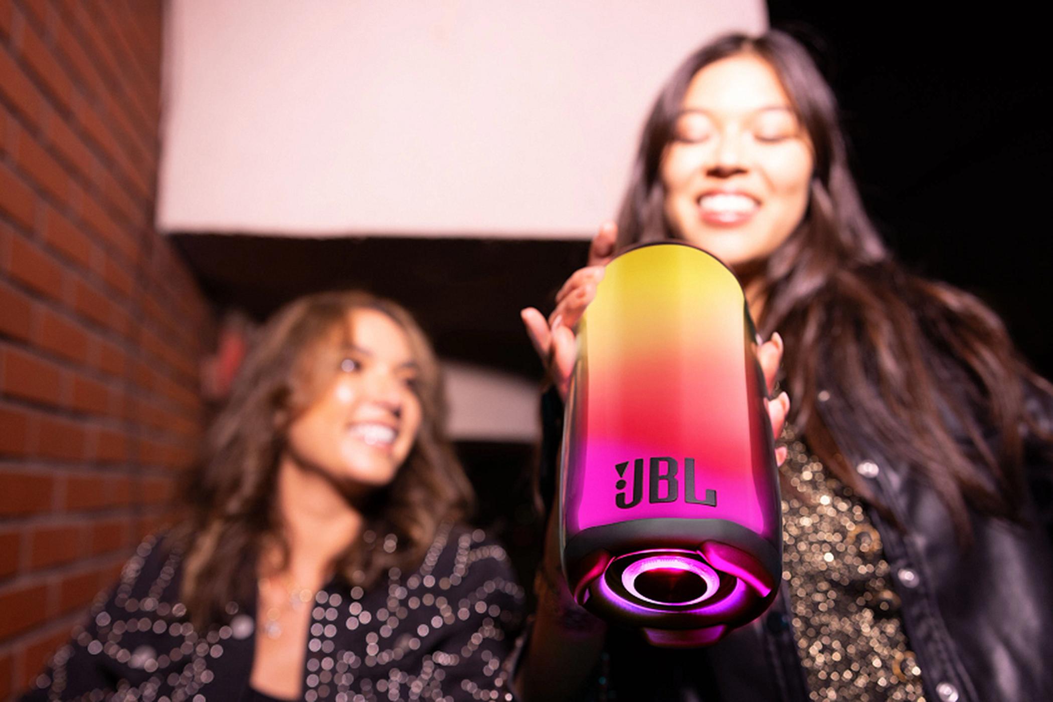 JBL Pulse 5 | Portable Bluetooth speaker with light show